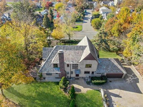 120 Lord Kitchener Rd, New Rochelle, NY 10804 - Movoto.com