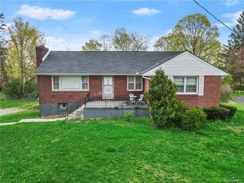 3 Boniello Dr, Mahopac, NY 10541 | 24 Photos | MLS #6242011 - Movoto