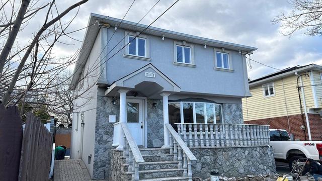 172-18 144th Rd, New York, NY 11434 | MLS #819518 | 12 Photos - Movoto