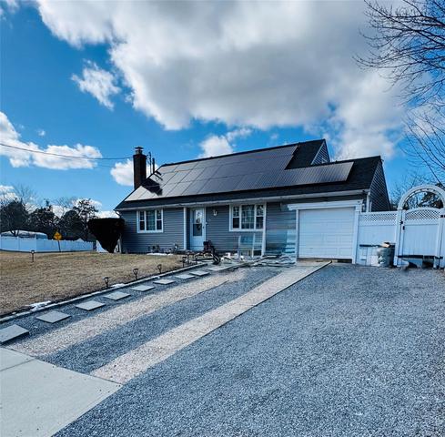 91 Lakeside Trl, Ridge, NY 11961 | 32 Photos - Movoto