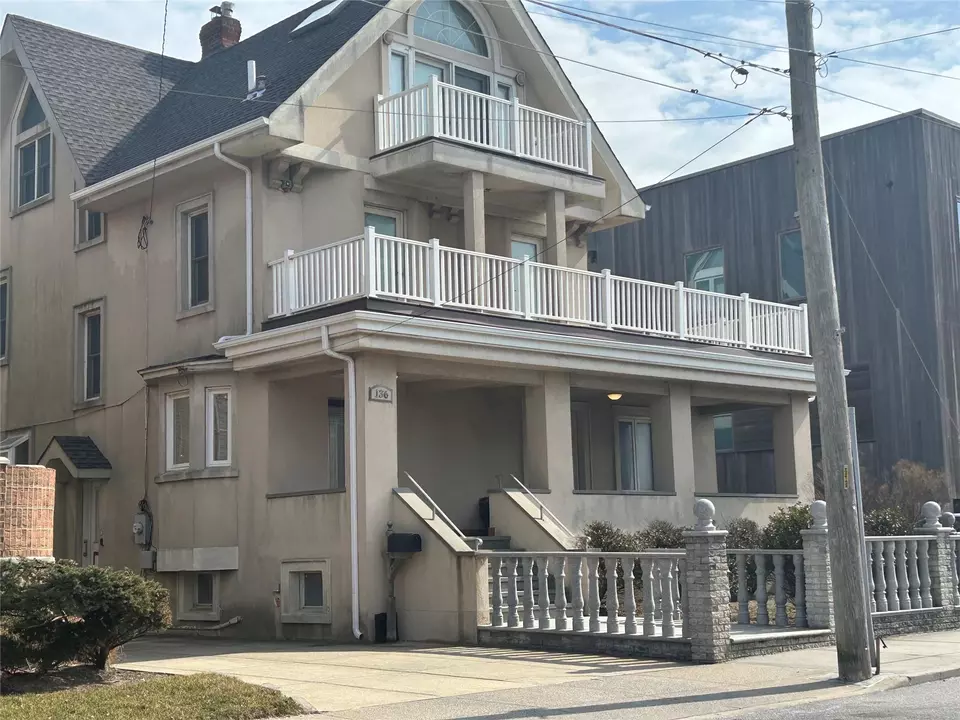 136 Beach 140th St, Rockaway Park, NY 11694 | MLS# 837819 | 2 Photos ...