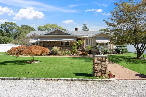 111 Islip Homes For Sale & Islip, NY Real Estate - Movoto