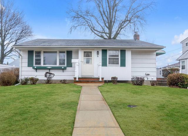 6 Elwood Ave, Hicksville, NY 11801 | MLS# 840403 | 16 Photos - Movoto