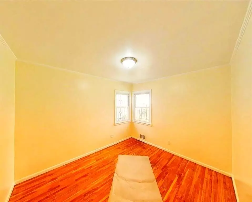 160-35 119 Dr, Jamaica, NY 11434 | MLS# 854094 | 10 Photos - Movoto