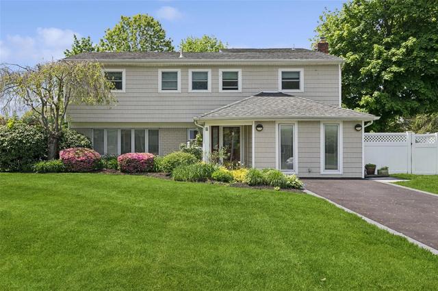 95 Commack Homes For Sale & Commack, NY Real Estate - Movoto