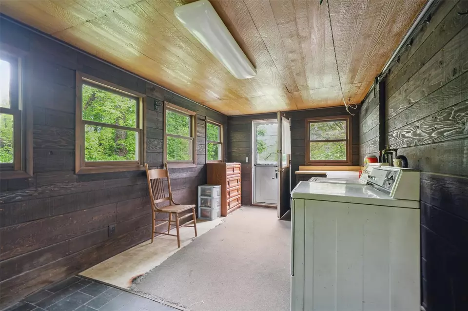 1424 State Route 32, Wallkill, NY 12589 | MLS# 859888 | 17 Photos - Movoto