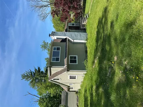 11 Glendale Rd, Greenwood Lake, NY 10925 | MLS# 860811 | 2 Photos - Movoto