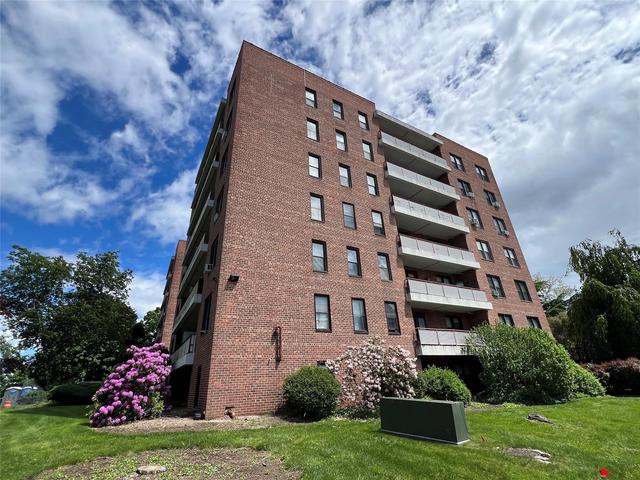 315 King St #2H, Port Chester, NY 10573 | MLS# 866996 | 9 Photos - Movoto