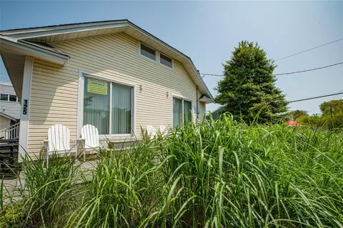 111 Islip Homes For Sale & Islip, NY Real Estate - Movoto