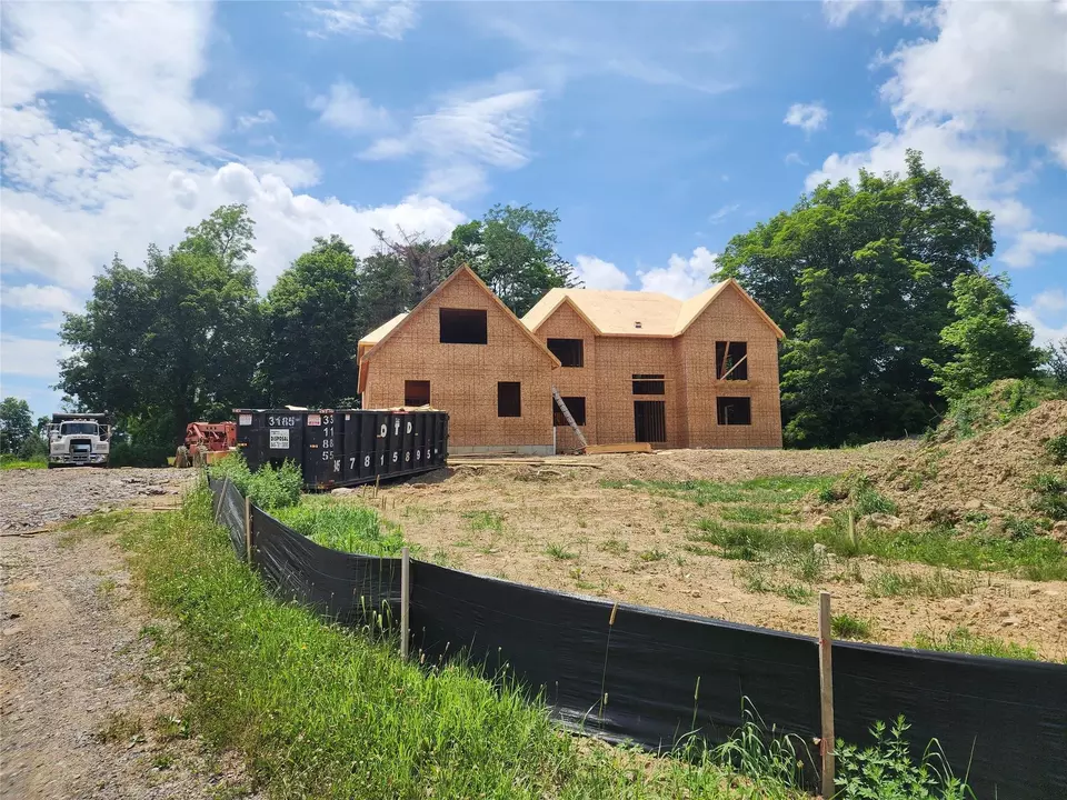 6 Pinnacle Blvd, Newburgh, NY 12550 | MLS# 884815 | 7 Photos - Movoto