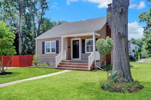 111 Islip Homes For Sale & Islip, NY Real Estate - Movoto