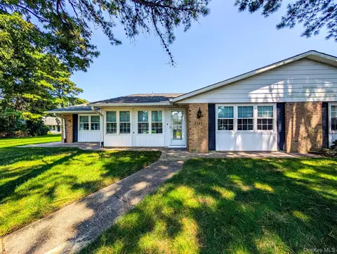 Ridge, NY Condos & Townhouses For Sale - Movoto