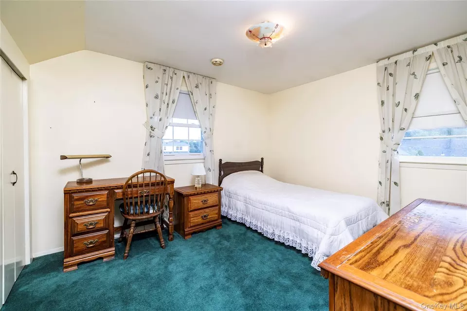 2874 Michael Rd, Wantagh, NY 11793 | MLS# 915219 | 26 Photos - Movoto