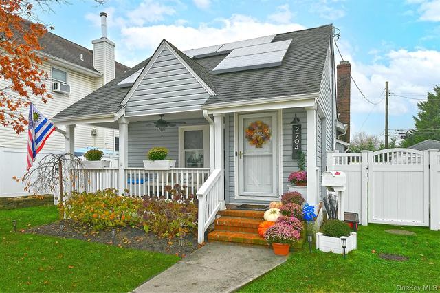 2704 Beach Dr, Merrick, NY 11566 | 34 Photos - Movoto