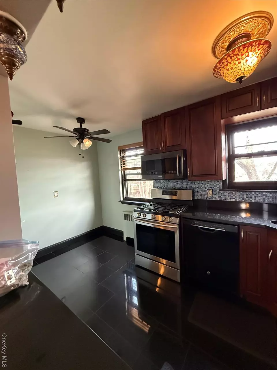 40 Terrace Cir #4C, North Hempstead, NY 11021 | MLS# 949244 | 12 Photos ...