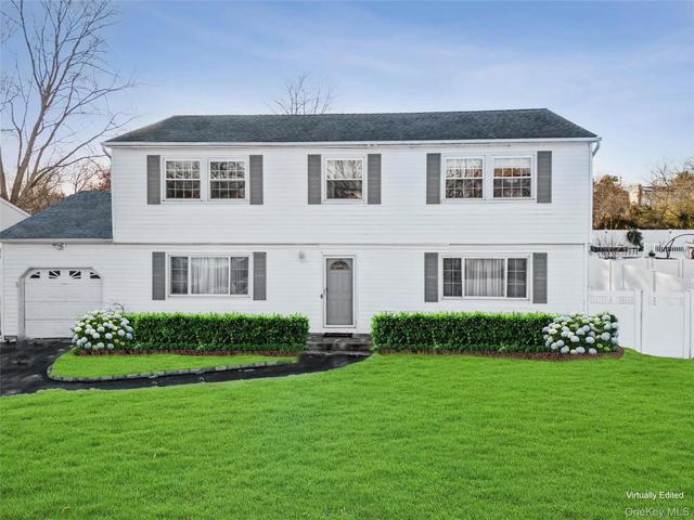 12 Ormand Ave, Medford, NY 11763 | MLS# 957987 | 47 Photos - Movoto