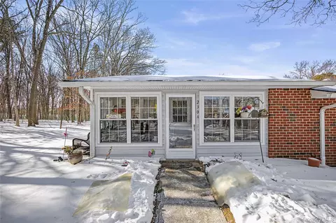 230 Blackpool Ct #A, Ridge, NY 11961 | MLS# 958476 | 25 Photos - Movoto