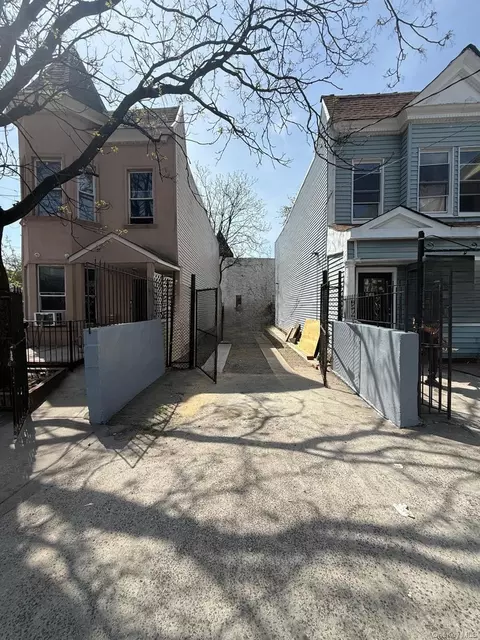 Our Lady Of Mercy School Zone Homes For Sale - Movoto