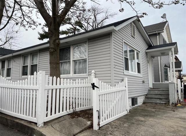 114 Edgewater Park #114C, Bronx, NY 10465 | 1 photo - Movoto