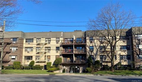 Condo/Townhouse Homes for Sale in New Rochelle NY