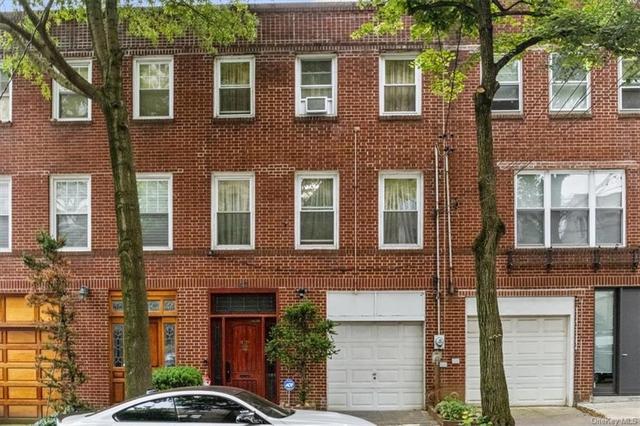 135 Father Zeiser Pl, Bronx, NY 10468 - Movoto.com