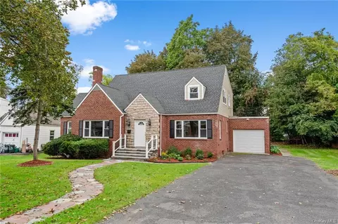 65 Valley Ave, Newburgh, NY 12550 | 33 Photos - Movoto