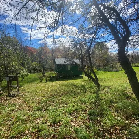 163 Reynolds Rd, Loch Sheldrake, NY 12759 | 32 Photos - Movoto