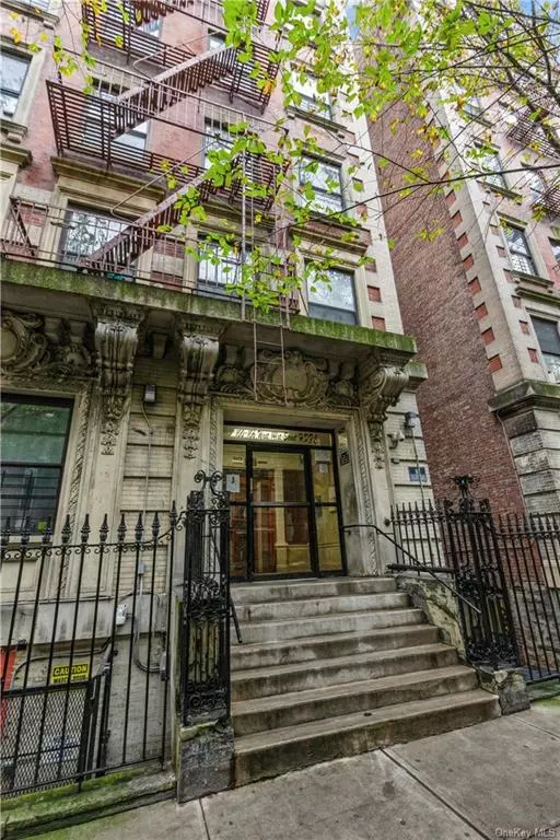 100 W 141 St #57, New York, NY 10030 | 14 Photos - Movoto