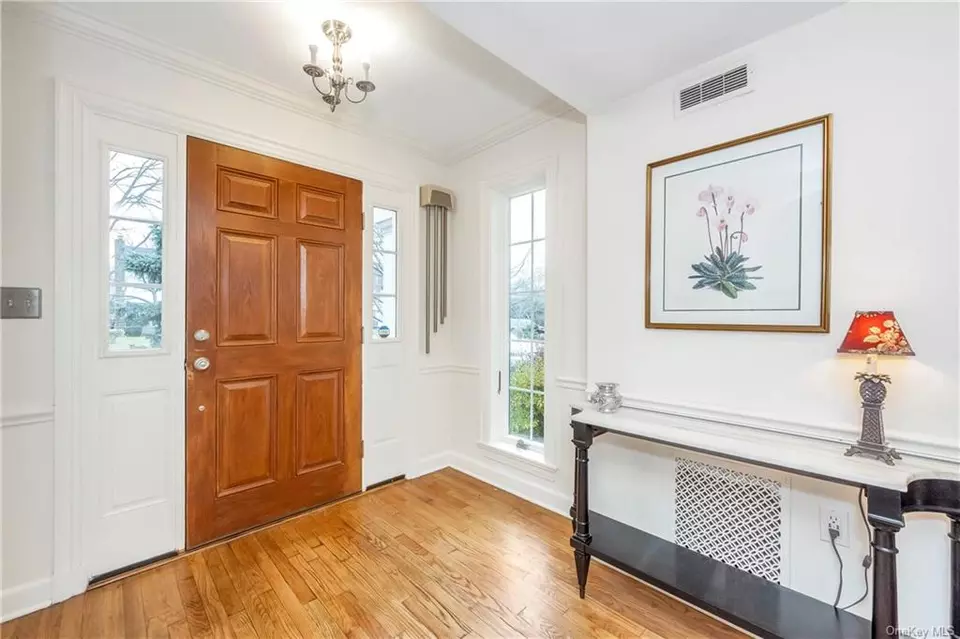 30 Aka 32 Sargent Rd, Scarsdale, NY 10583 | 26 Photos - Movoto