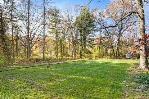 21 Sun Hill Rd, Katonah, NY 10536 | 34 Photos - Movoto