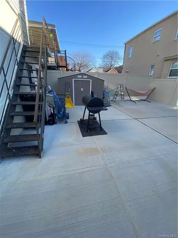 1440 Allerton Ave, Bronx, NY 10469 | 19 Photos - Movoto