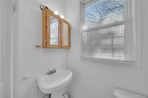 12 Irving Pl, Staten Island, NY 10304 | 32 Photos - Movoto