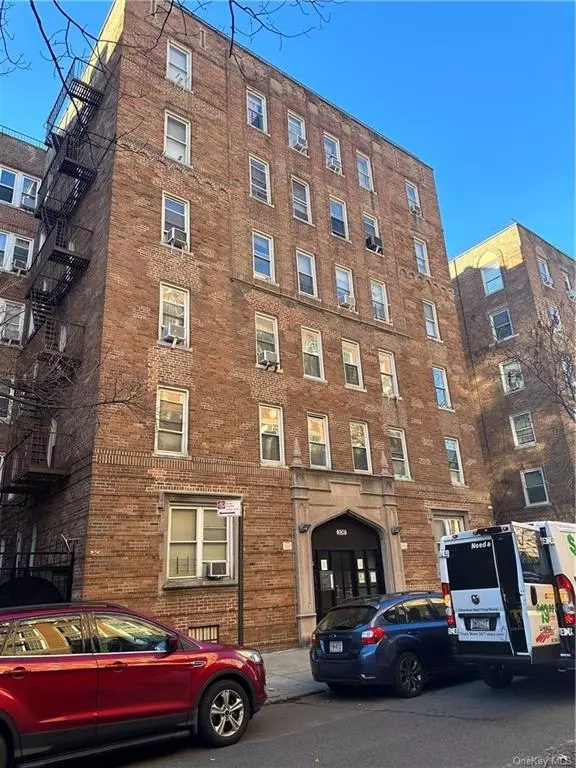 2081 Cruger Ave #4O, Bronx, NY 10462 | 22 Photos - Movoto