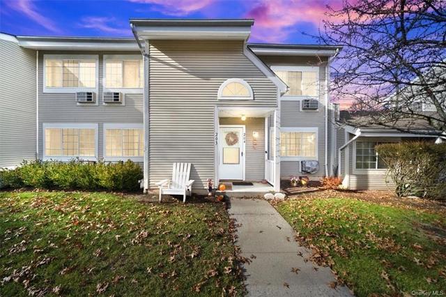 203 Green Meadows Way, Chester, NY 10918 | 22 Photos - Movoto