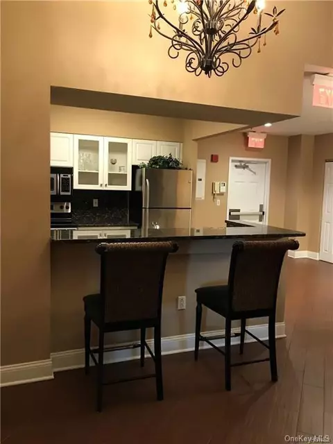 100 New Roc City Pl #425, New Rochelle, NY 10801 | 18 Photos - Movoto