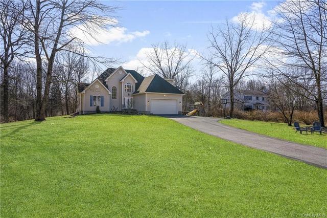 181 David Dr, Poughkeepsie, NY 12601 | 23 Photos - Movoto