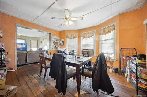 68 Beattie Ave, Middletown, NY 10940 | 18 Photos - Movoto