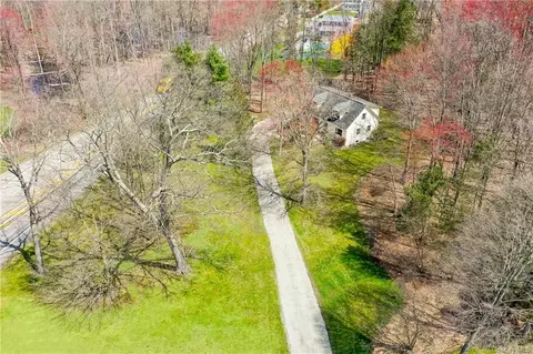 1 Sachs Ct, East Fishkill, NY 12533 | 29 Photos - Movoto