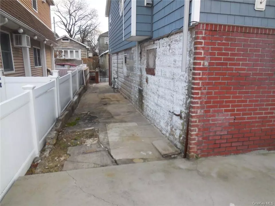 46 Edgewater Park # D, Bronx, NY 10465 | 23 Photos - Movoto