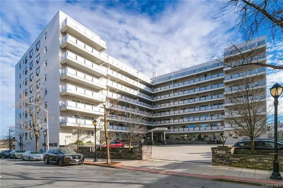 300 Martine Ave #7M, White Plains, NY 10601 | 20 Photos - Movoto