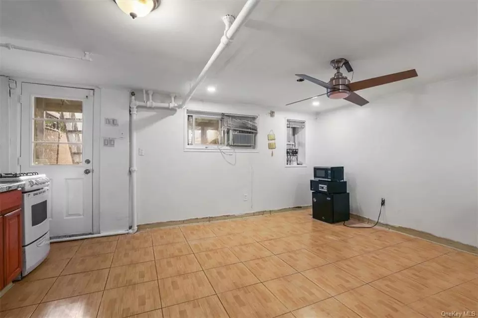 1561 Bogart Ave, Bronx, NY 10462 | 24 Photos - Movoto