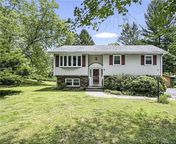 12 Mountain View Dr, Warwick, NY 10990 | 24 Photos - Movoto