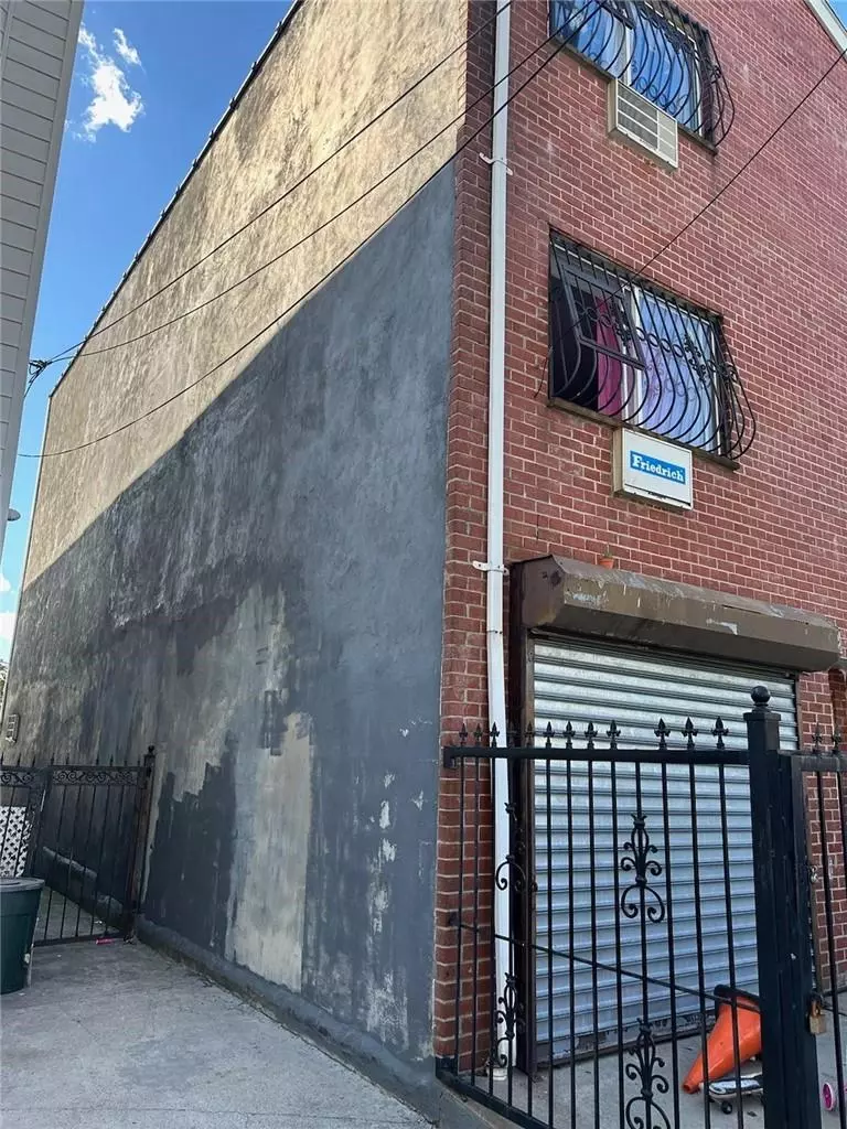 2159 Belmont Ave, New York, NY 10457 | MLS# H6313904 | 7 Photos - Movoto