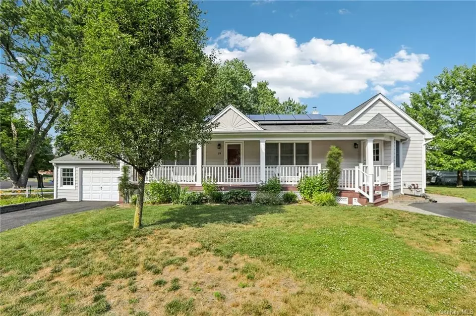 29 Brooks Dr, Stony Point, NY 10980 | 35 Photos - Movoto