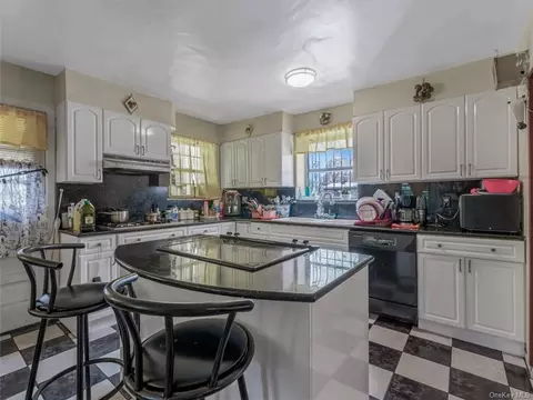 3135 Kingsbridge Ter, Bronx, NY 10463 | 17 Photos - Movoto