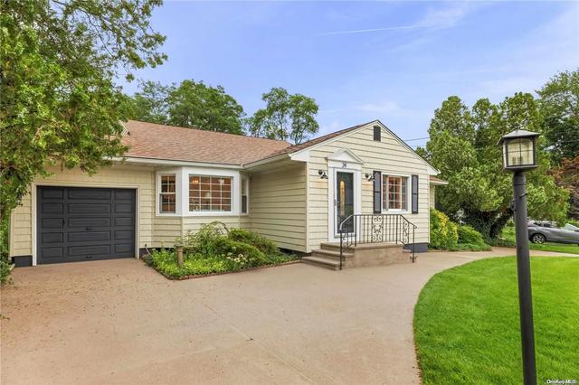 24 Balboa Dr, Kings Park, NY 11754 | 32 Photos - Movoto