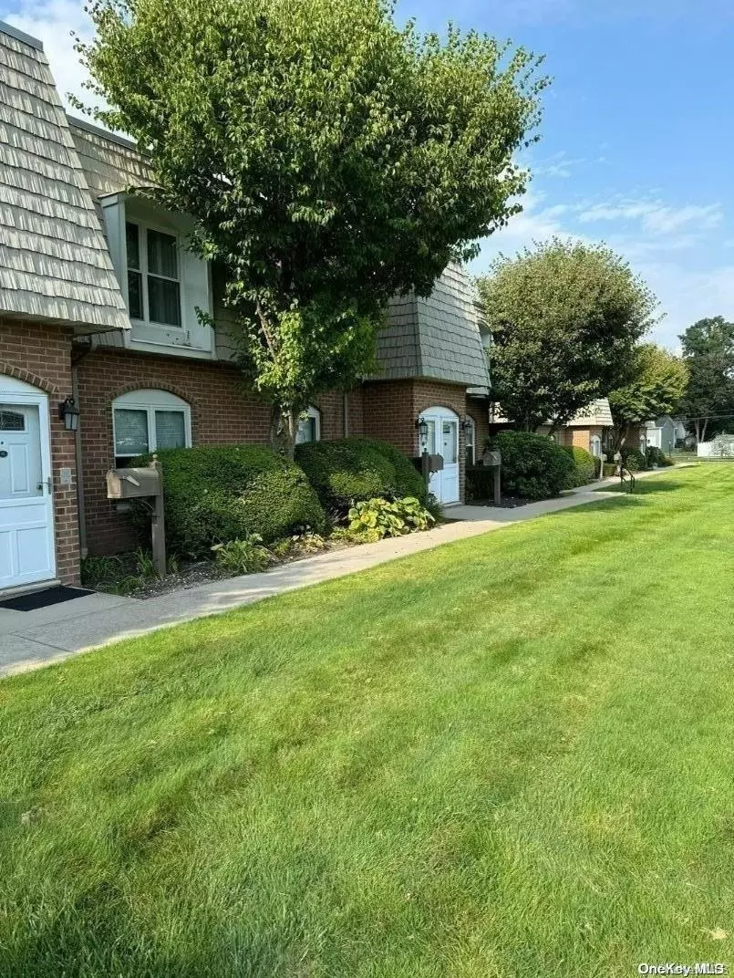 175 Main Ave #162, Wheatley Heights, NY 11798 | MLS# L3578447 | 8 ...