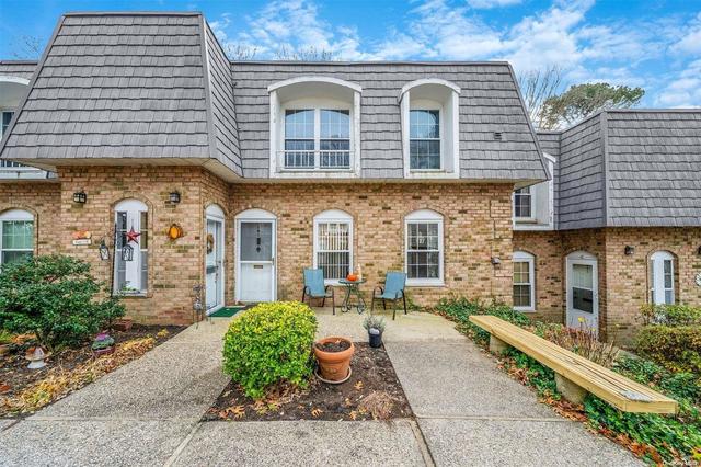 655 Middle Country Rd #4B1, Selden, NY 11784 | 17 Photos - Movoto