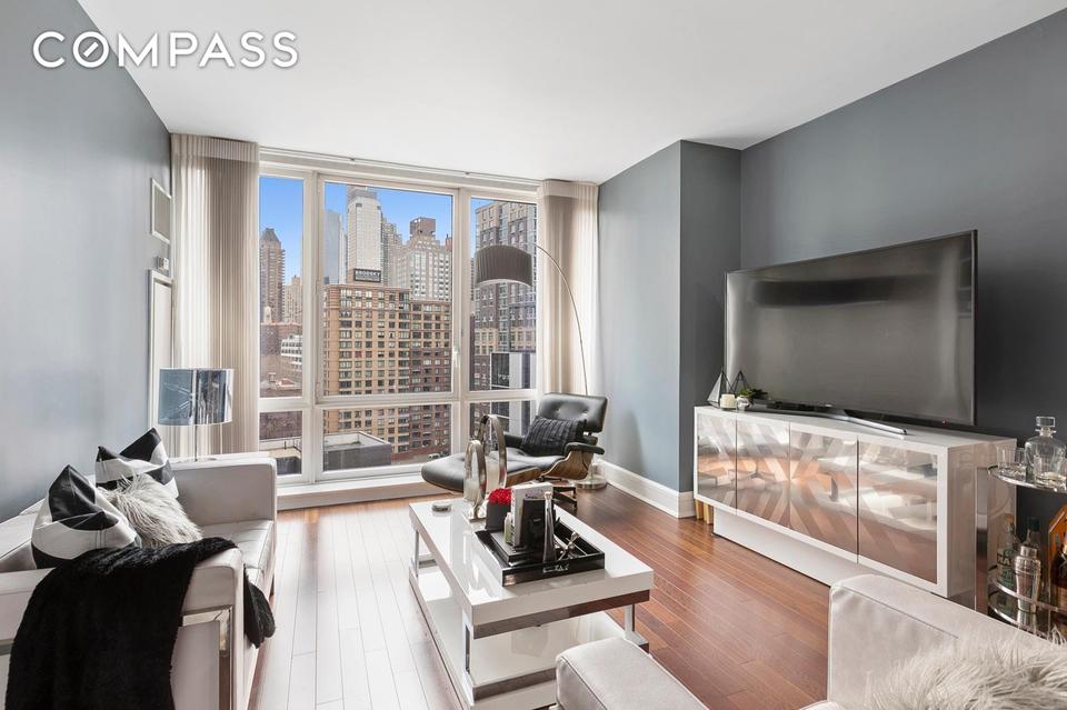 60 Riverside Blvd #1210, New York City, NY 10069 | 7 Photos | MLS #OLRS ...