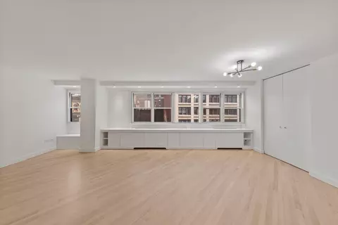 77 E 12th St #9EF, New York, NY 10003 | 20 Photos - Movoto